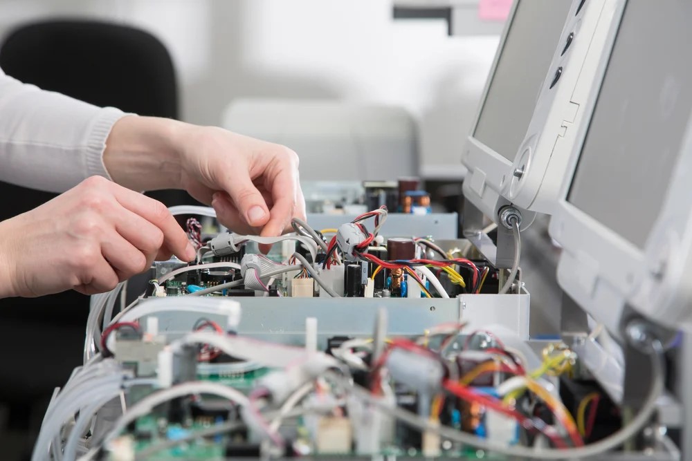 Customized Medical Devices | How Contract Manufacturers Empower OEMs